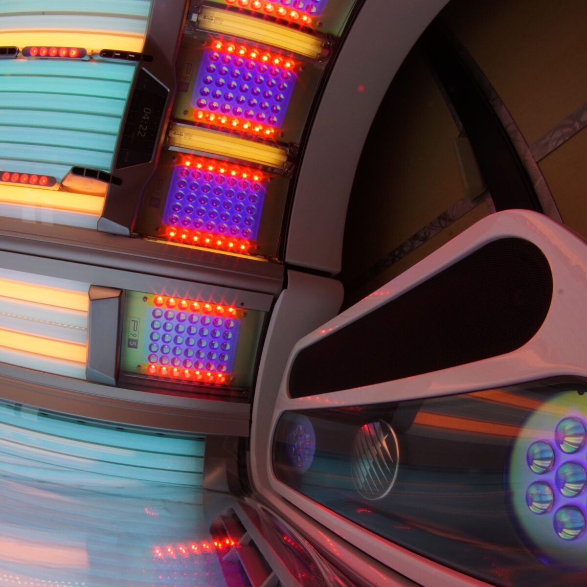 KBL MEGASUN P9s LEVEL 4 - Electric Sun Tanning Salons